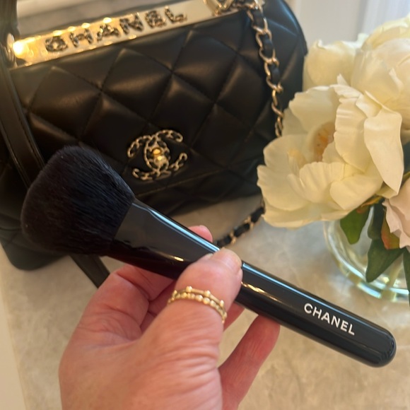 CHANEL | Makeup | Chanel Blush Brush | Poshmark
